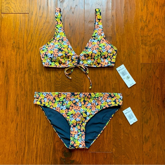 Roxy | Swim | Roxy Beach Classics Floral Bikini Set Size Ml | Poshmark